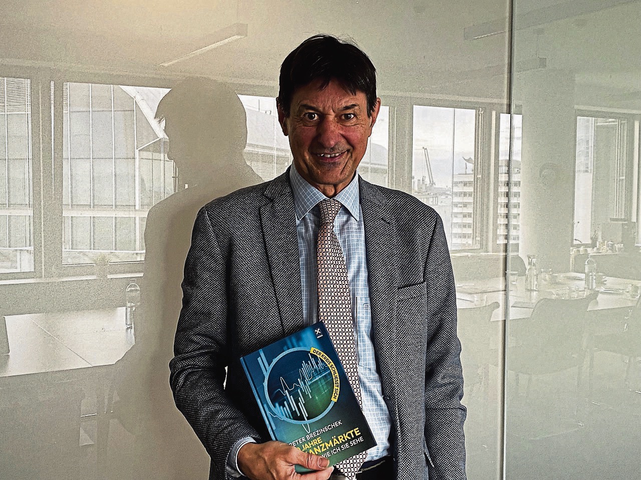 Peter Brezinschek präsentiert sein erstes Buch - Raiffeisenzeitung