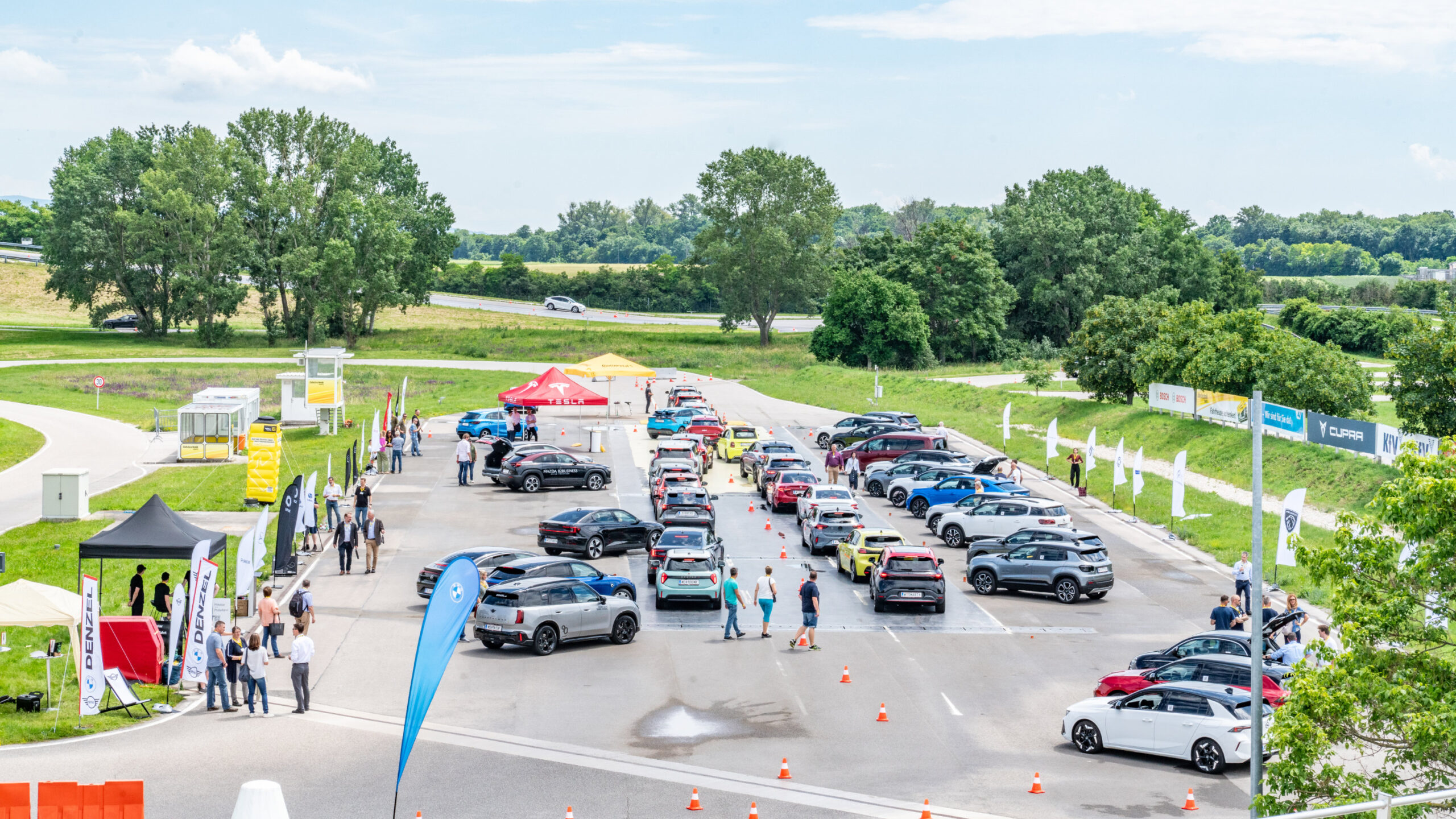 Raiffeisen-Leasing: Flottentage knackten Besucherrekord - Raiffeisenzeitung
