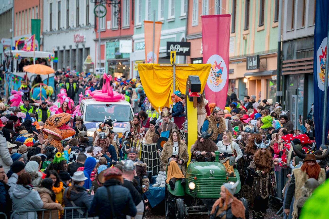 Villacher Fasching: Eine Stadt im Ausnahmezustand - Raiffeisenzeitung